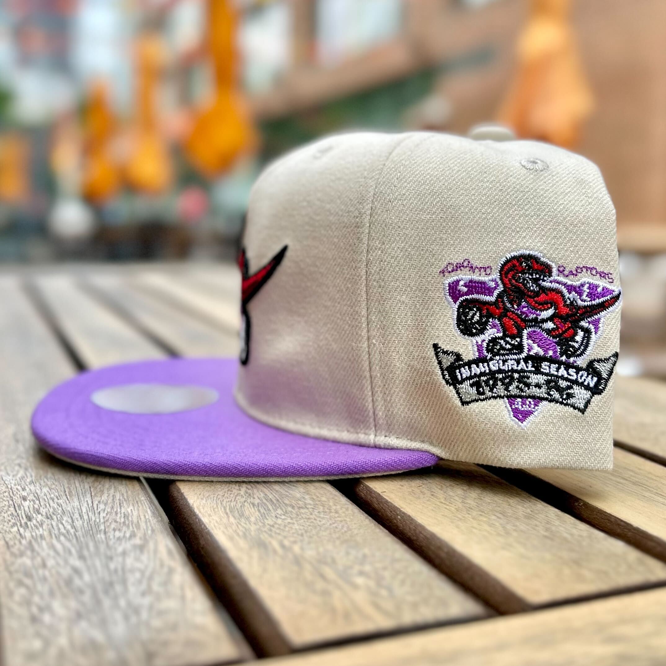 Toronto Raptors Mitchell & Ness Deadstock Snapback Hat with Inaugural ...
